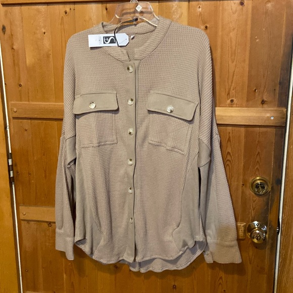 Saukole | Tops | Nwt Beige Shacket Size Xl Button Front 2 Front Chest ...